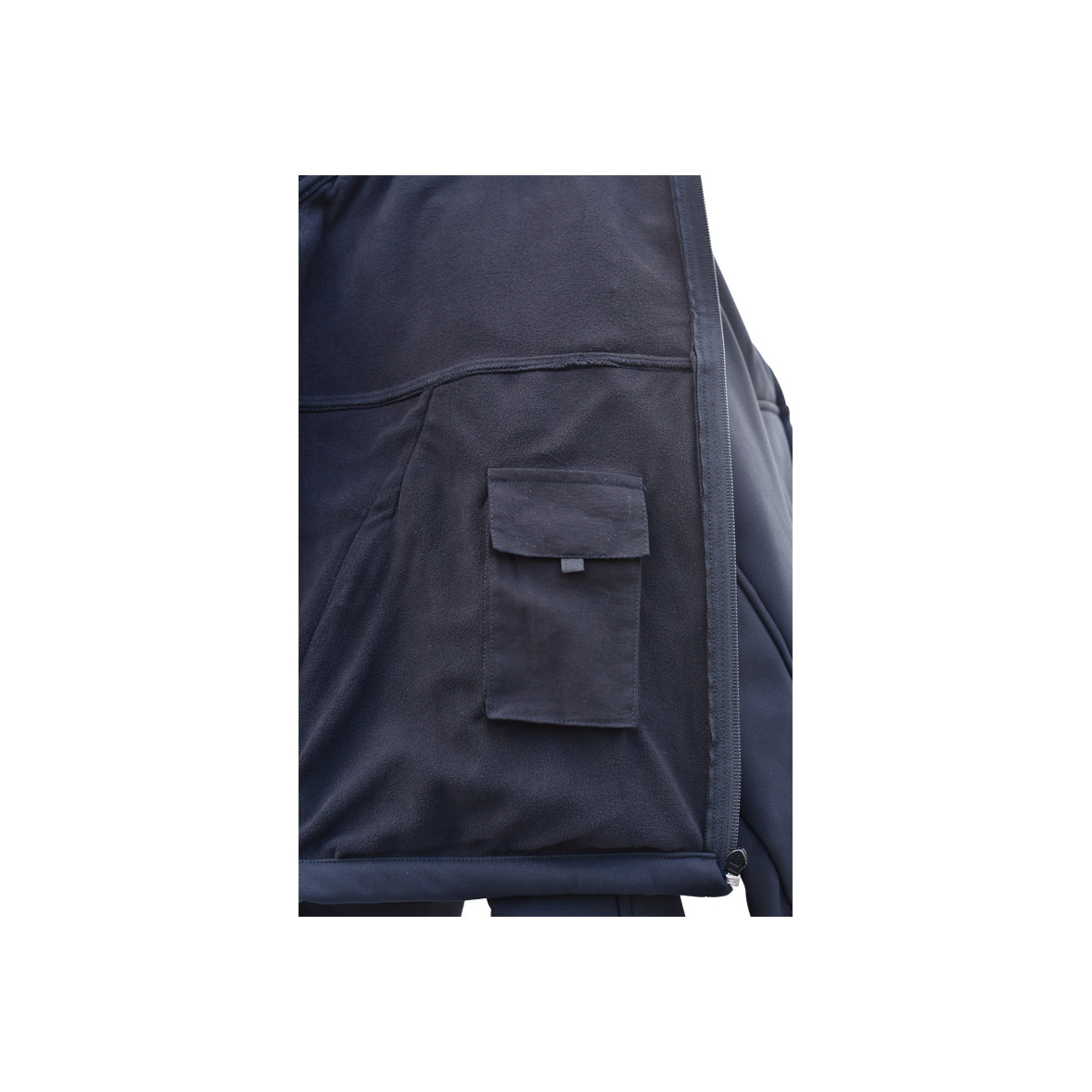 Discover the new security softshell jacket with gray band at vetsecurite